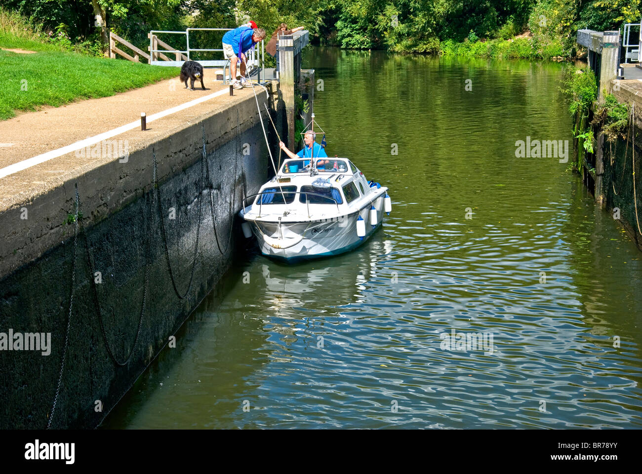 Tying a boat up at a lock hi-res stock photography and images - Alamy