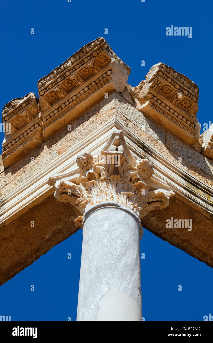 Pillar stage hi-res stock photography and images - Alamy