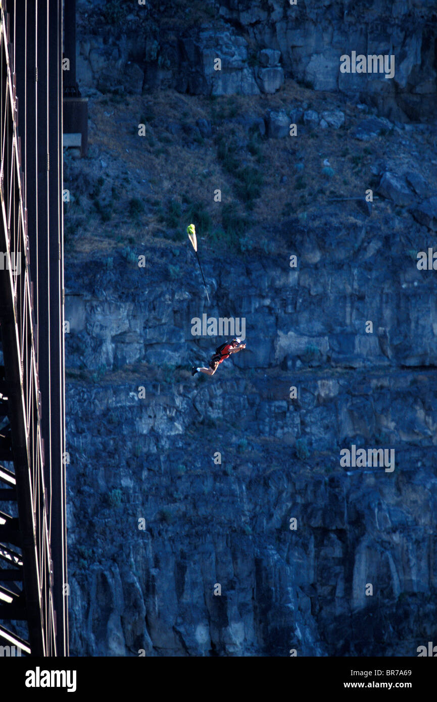 Base jumping in twin falls hi-res stock photography and images - Alamy