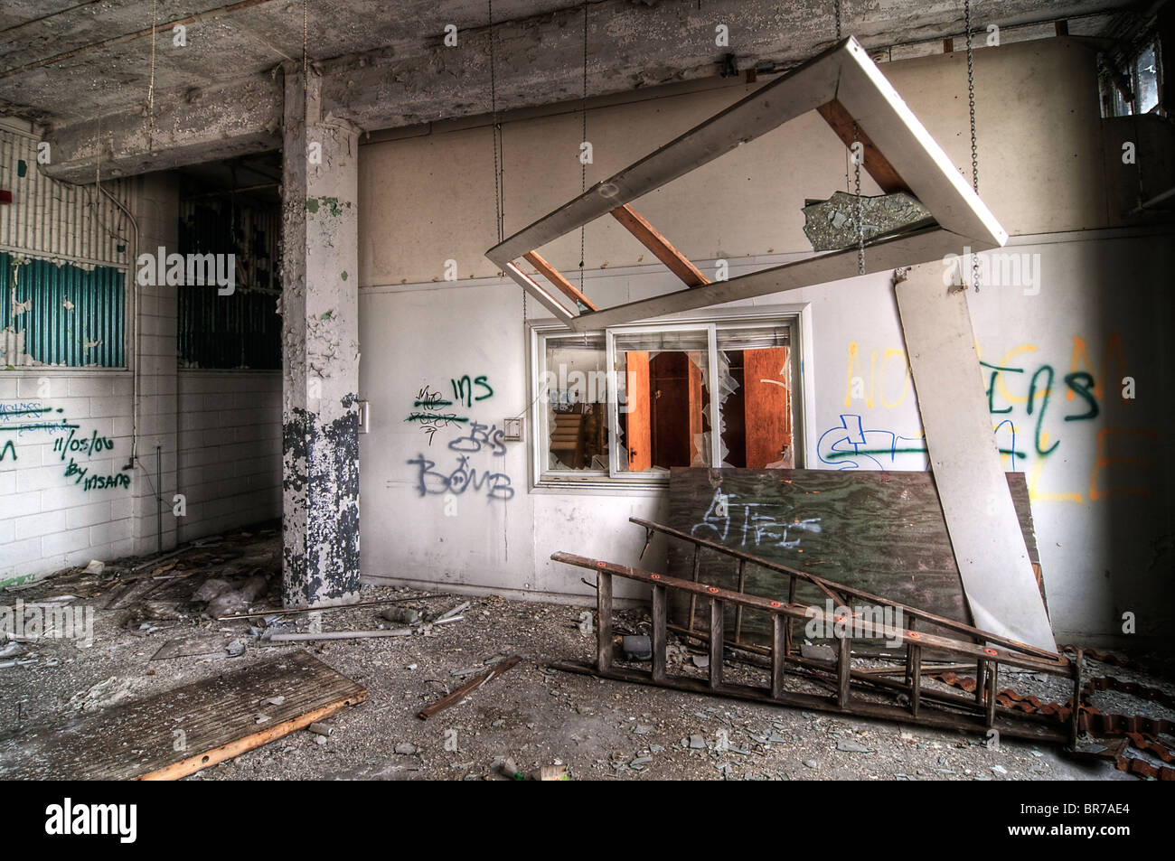 Classroom trash hi-res stock photography and images - Alamy