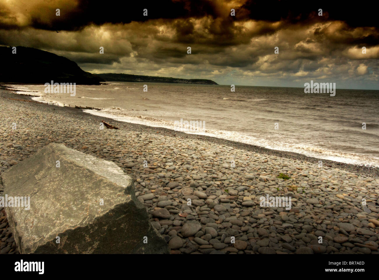 the south beach aberaeron white and black photo due tone Stock Photo ...