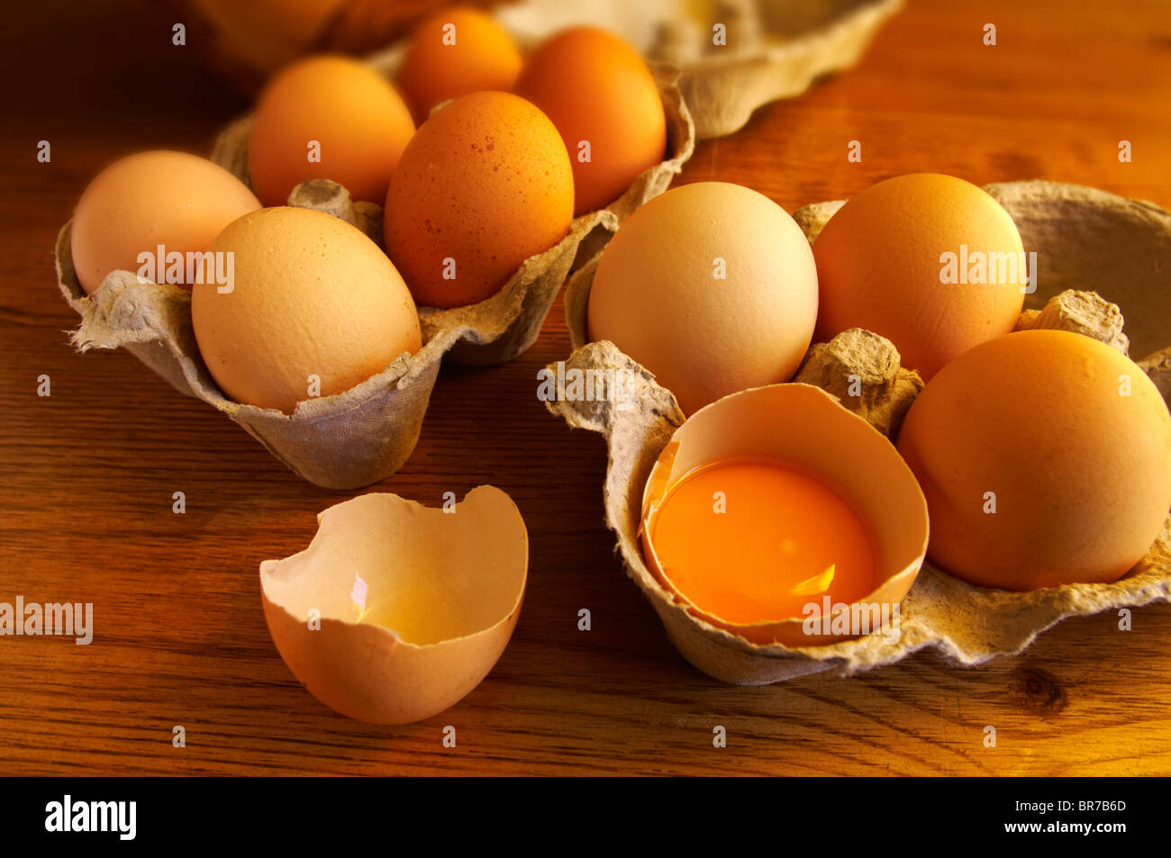 Cracked egg eggs in hi-res stock photography and images - Alamy