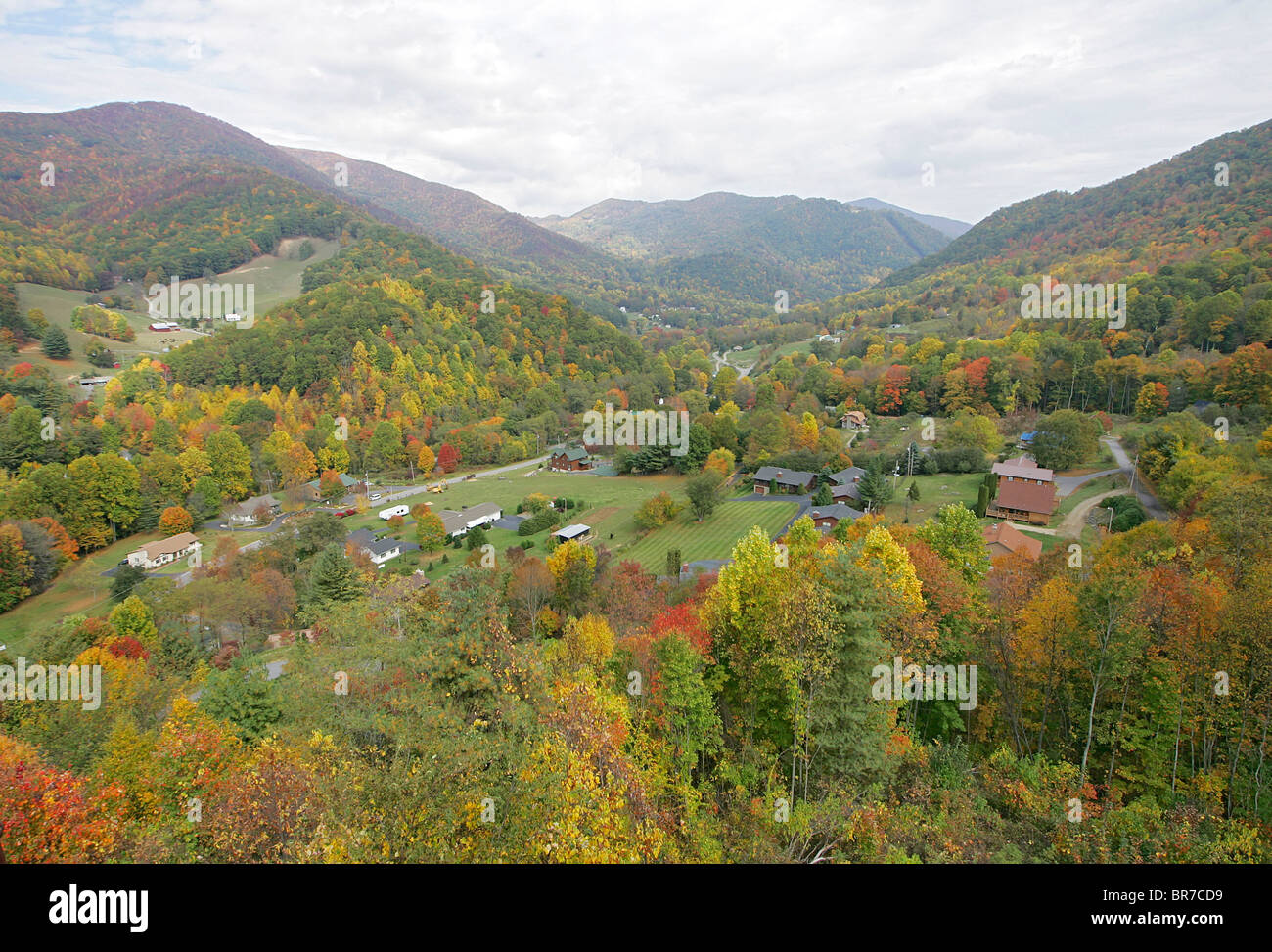 colorful fall photos from the Great Smoky Mountains National Park with ...
