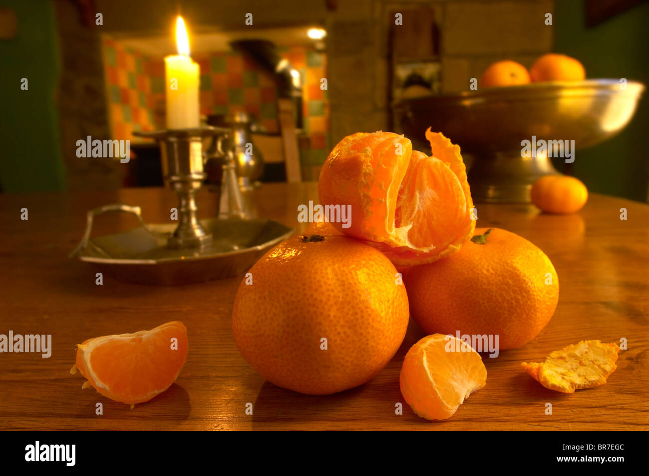 Clementines in a rustic country kitchen setting Stock Photo - Alamy
