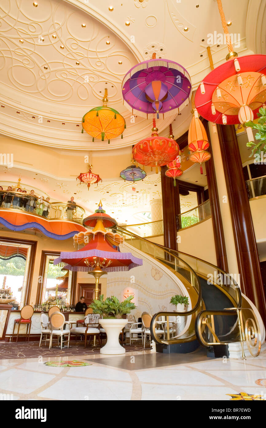 A bar with parasols at a resort in Las Vegas Stock Photo - Alamy