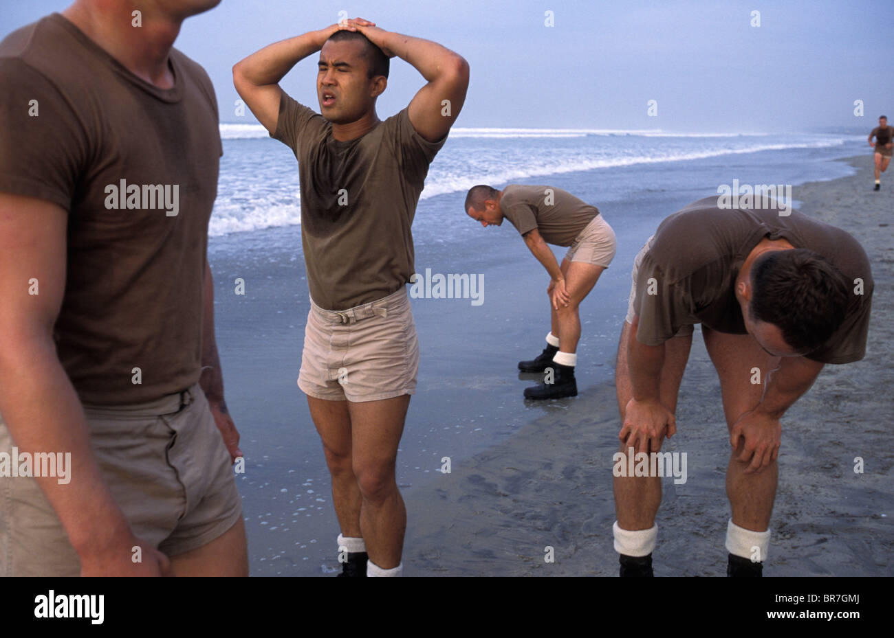 Hunched over running hi-res stock photography and images - Alamy