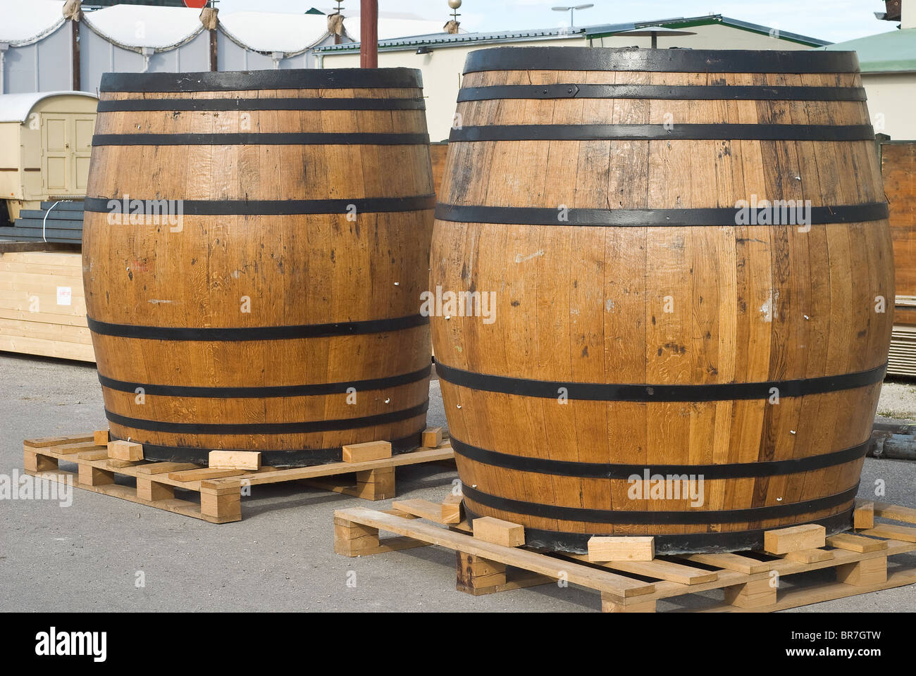 Traditional Beer Kegs at the Oktoberfest in Munich Stock Photo - Alamy