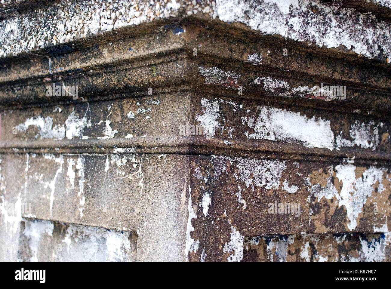 Architectural detail pillar cornice hi-res stock photography and images ...