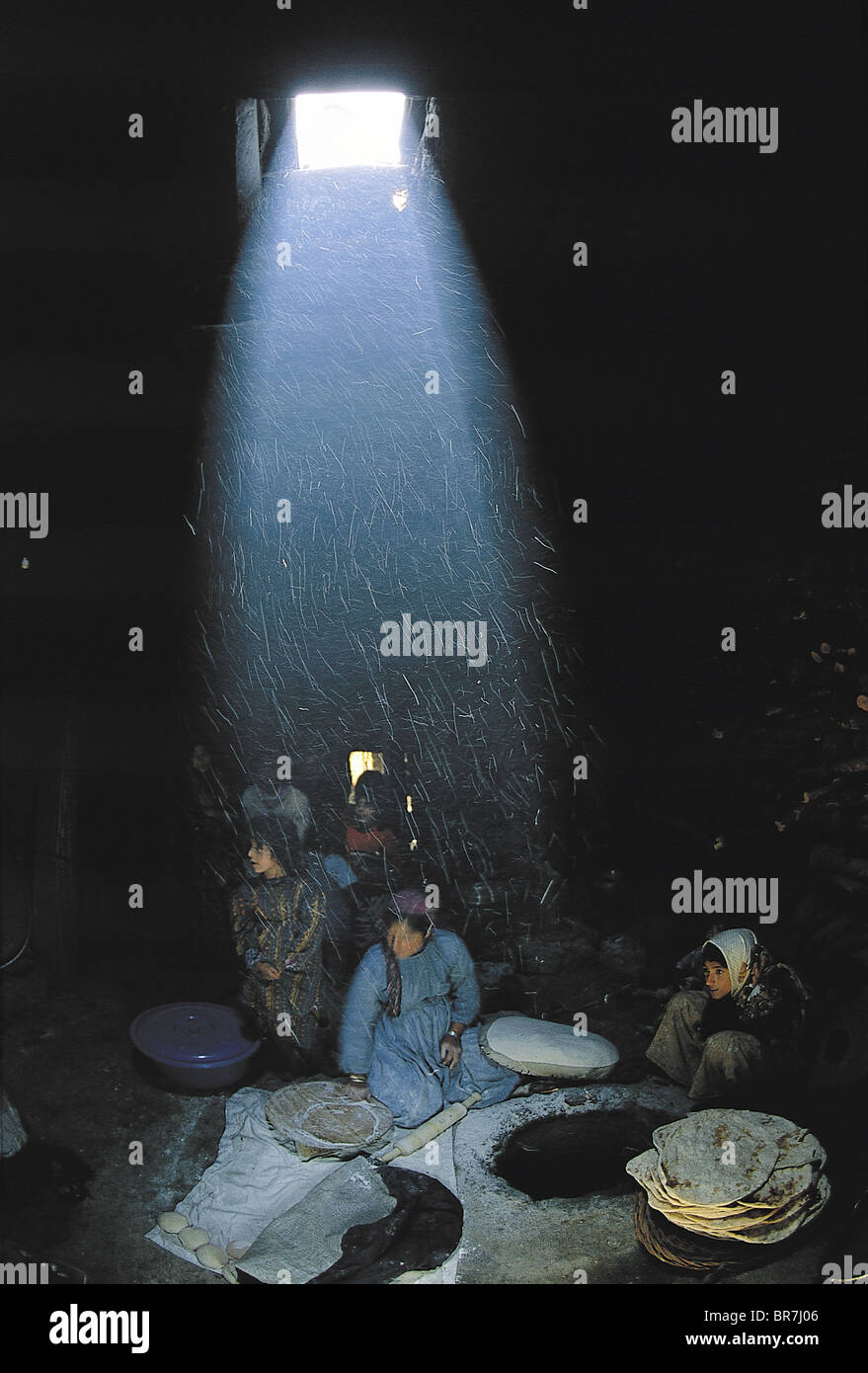 Kurdish women hi-res stock photography and images - Alamy