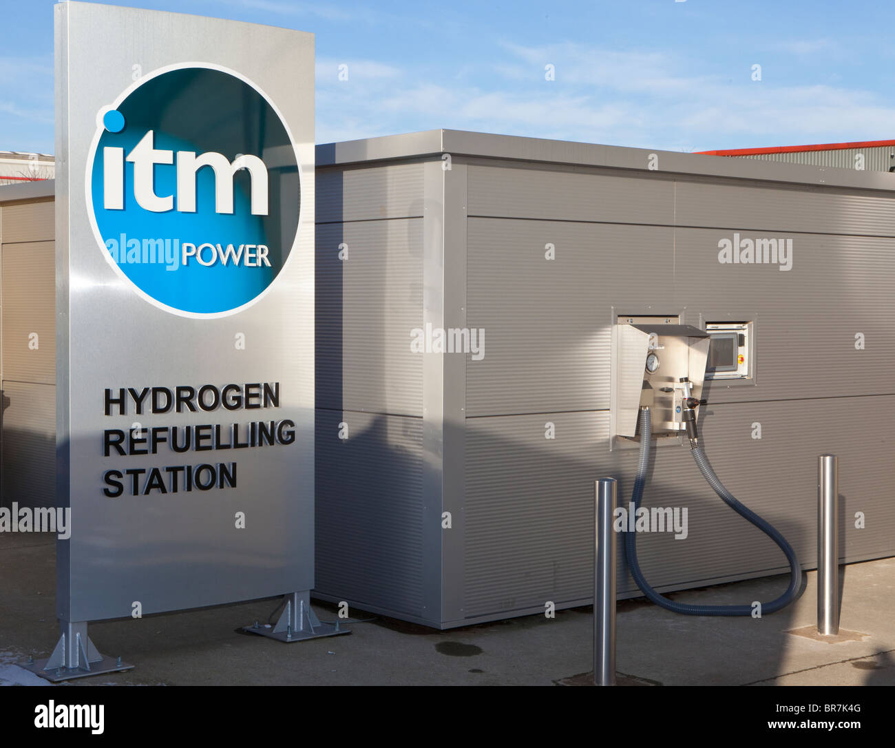 Hydrogen fuel station uk hi-res stock photography and images - Alamy