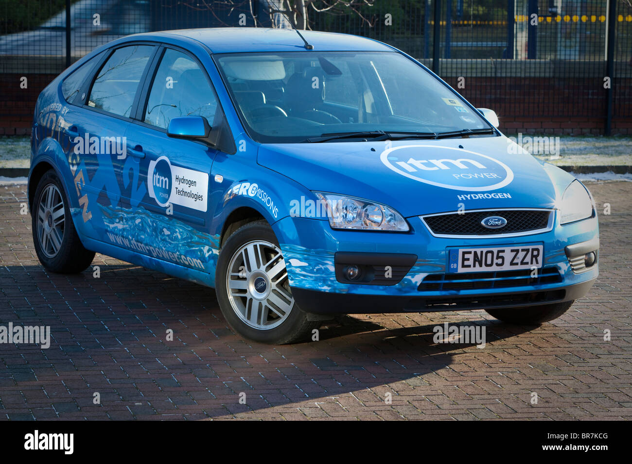 Liquid hydrogen tank hi-res stock photography and images - Alamy