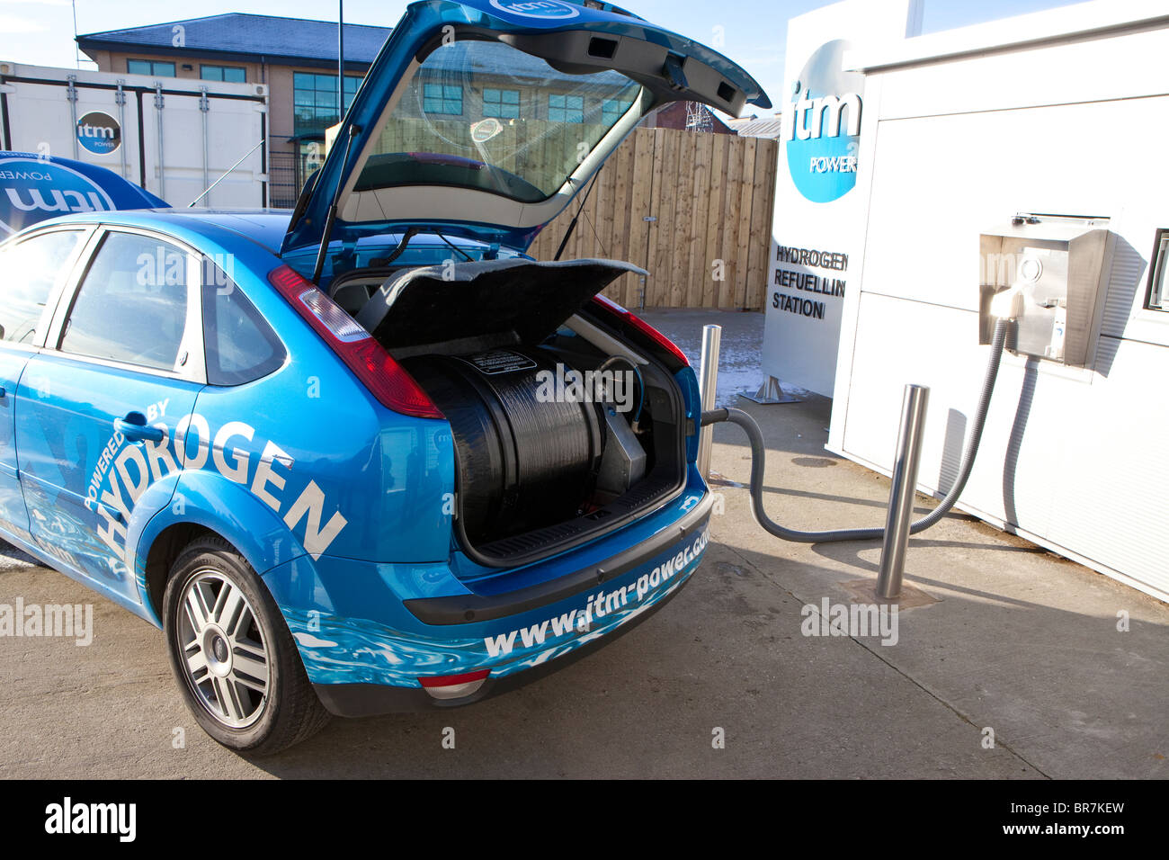 Hydrogen gas powered Ford car in the UK, developed by itm industries ...