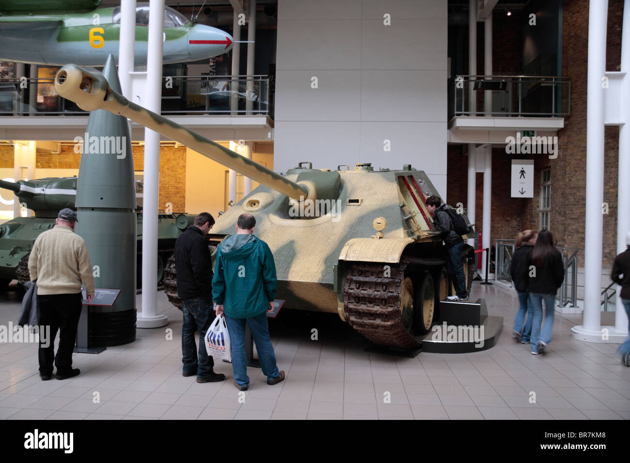 Visitors in front of a German Jagdpanther Tank Destroyer on display in ...