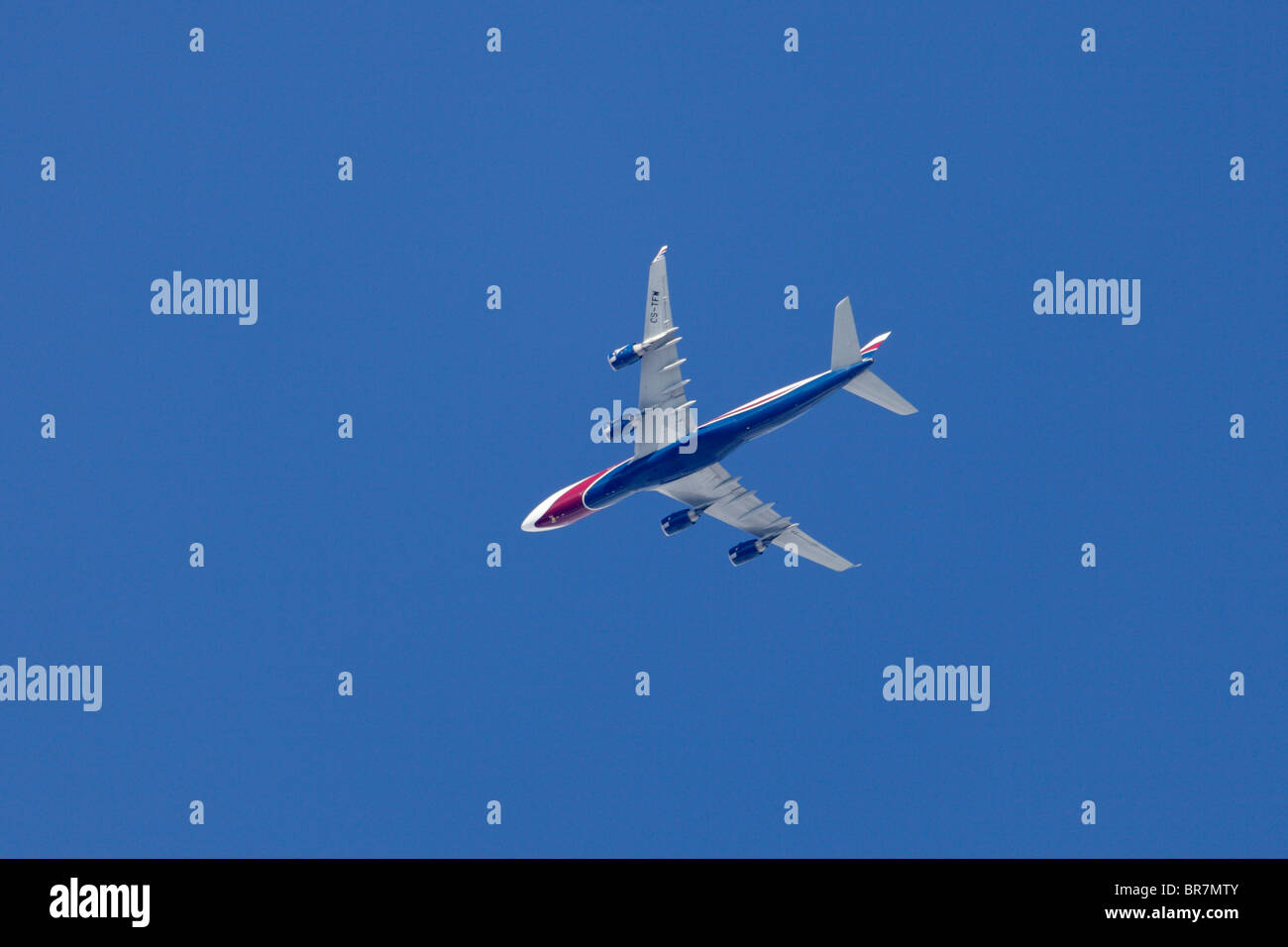 Cs fly hi-res stock photography and images - Alamy