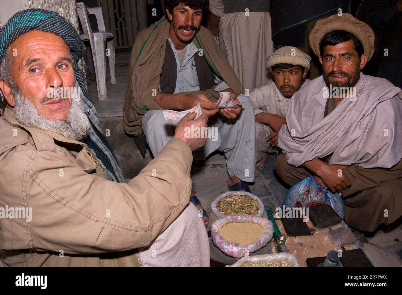 Afghanistan tribes people hi-res stock photography and images - Alamy