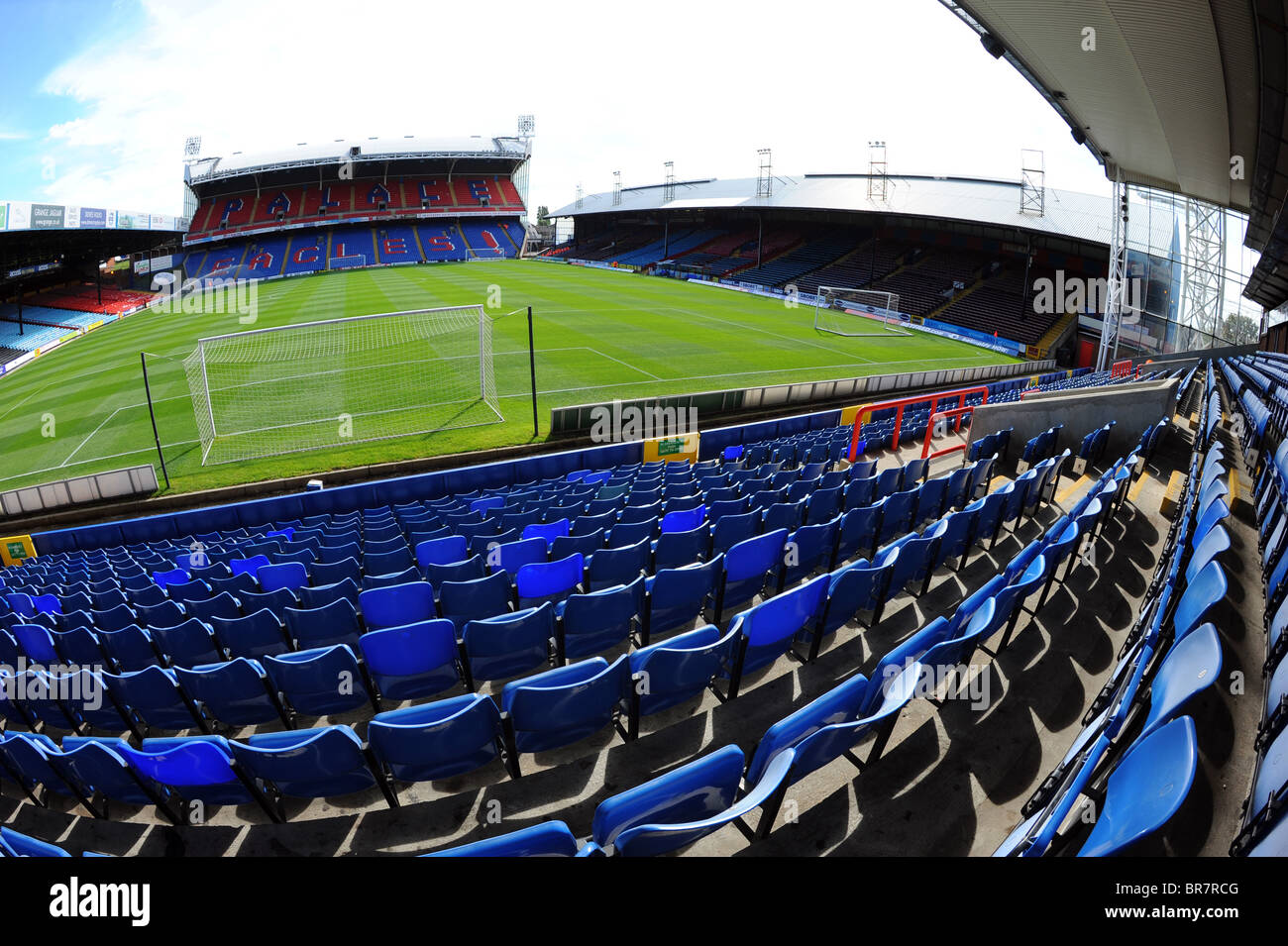 Seating selhurst park High Resolution Stock Photography and Images - Alamy