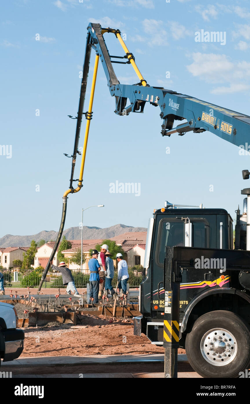 Boom concrete pumper hi-res stock photography and images - Alamy