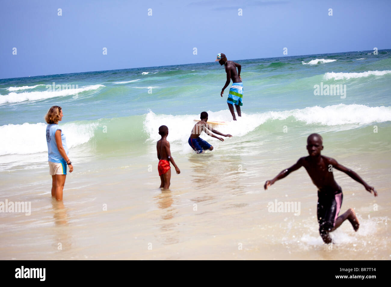 Senegal beach kids hi-res stock photography and images - Alamy