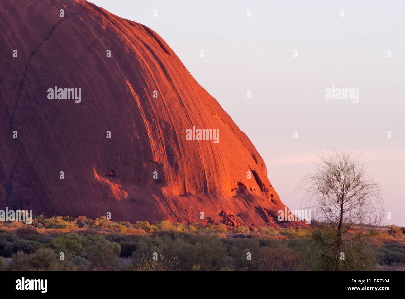Aborigine uluru hi-res stock photography and images - Alamy