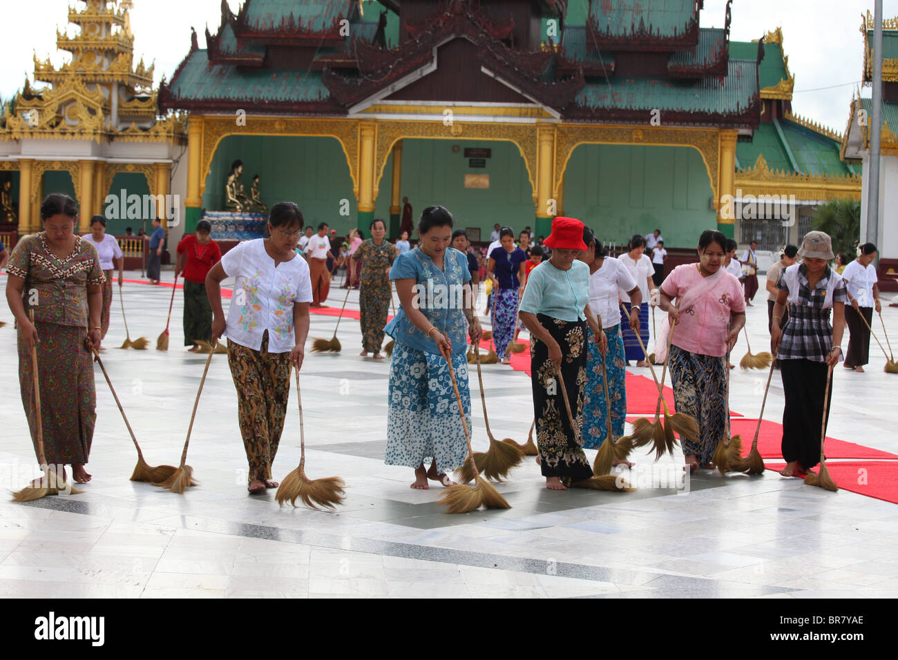 Cleaning the temple hi-res stock photography and images - Alamy
