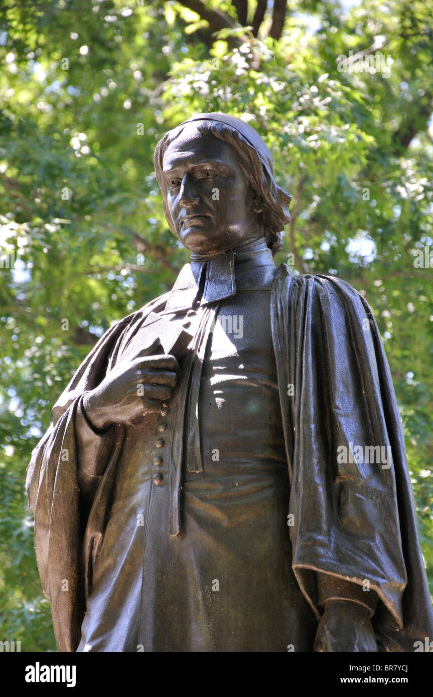 Statue of Rev. Abraham Pierson, Old Campus, Yale University, New Haven ...