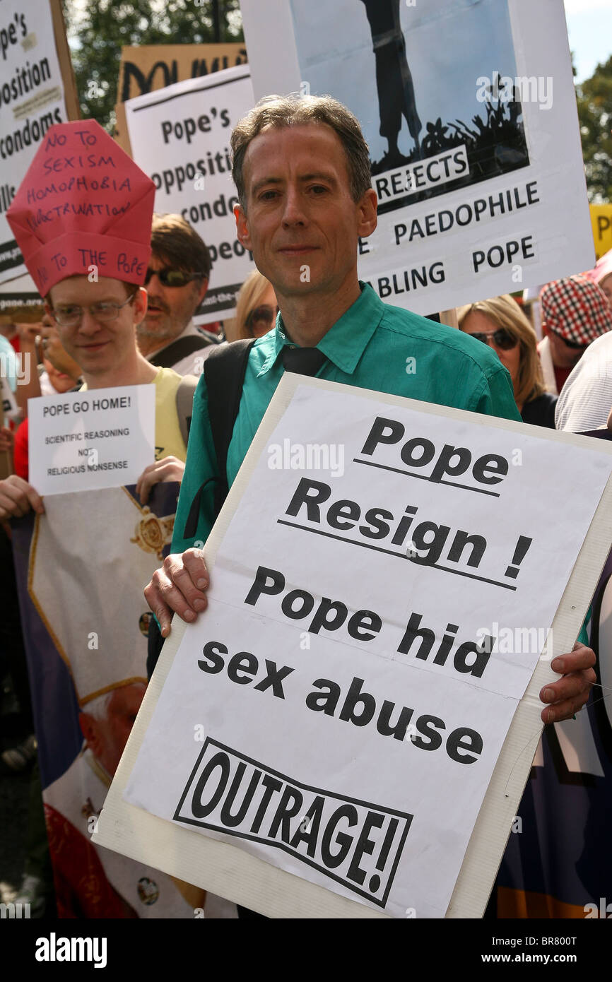 Peter tatchell london hi-res stock photography and images - Alamy