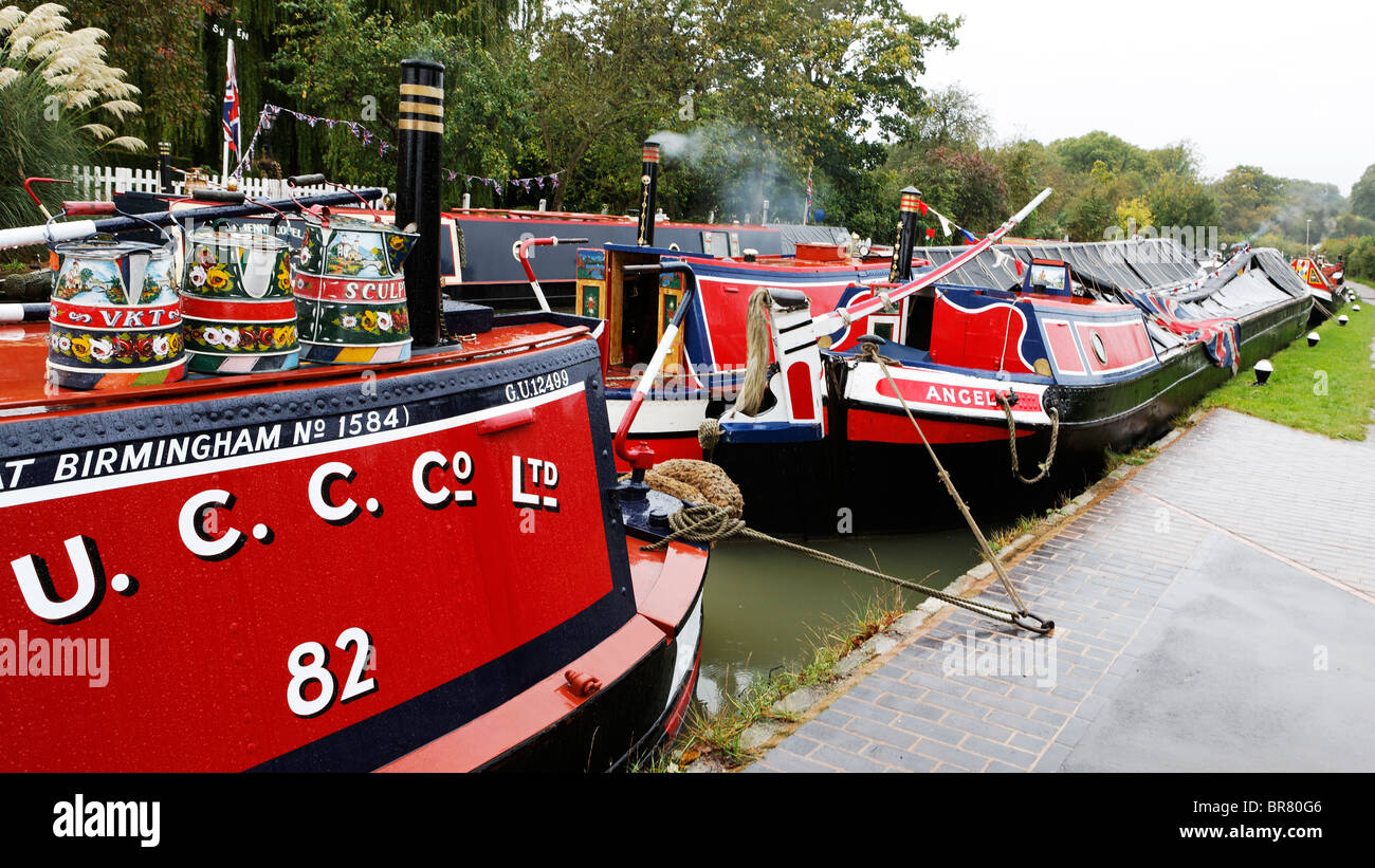 Butty boat hi-res stock photography and images - Alamy