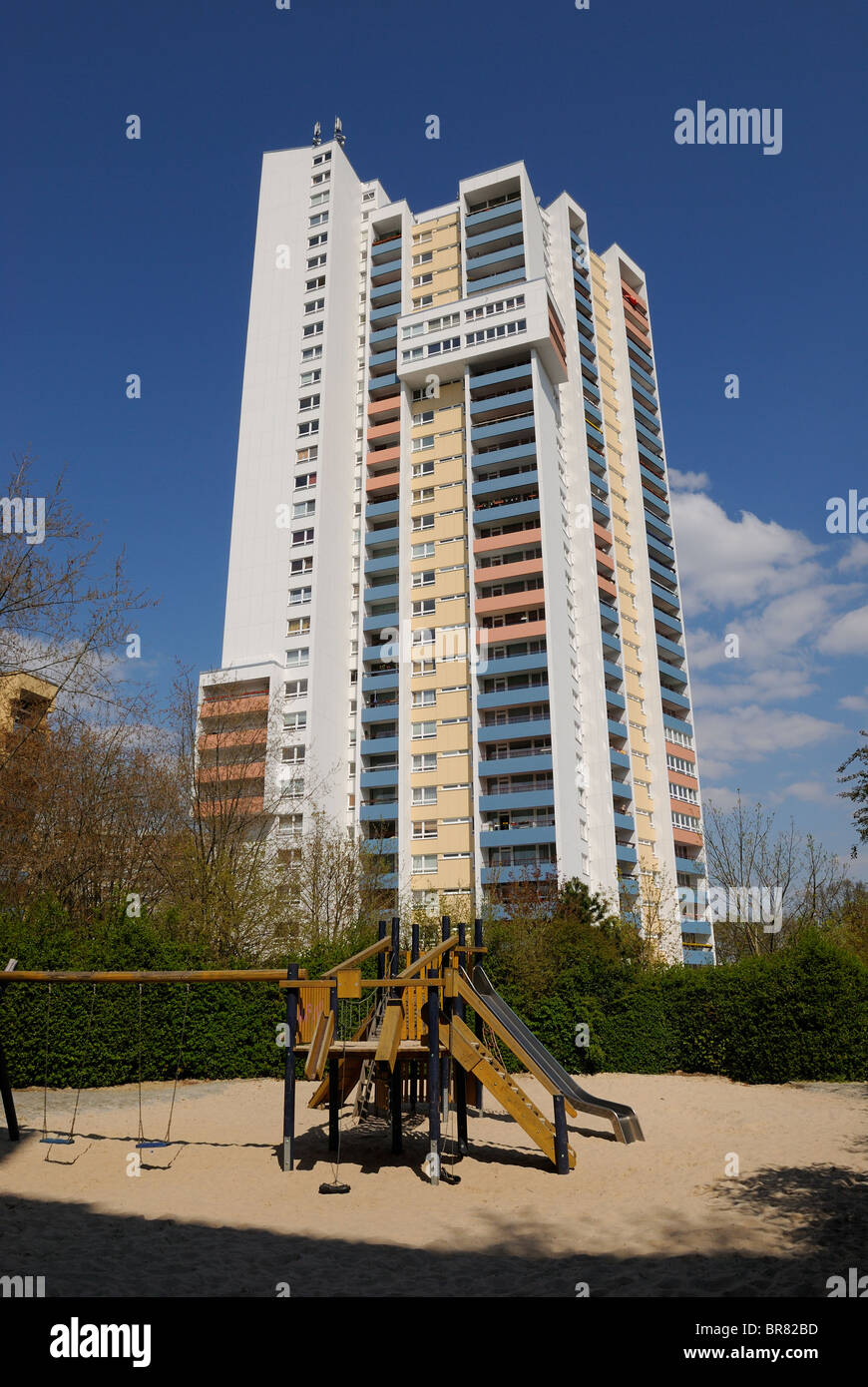 Gropiusstadt, Gropius City, Walter Gropius-designed housing estate ...