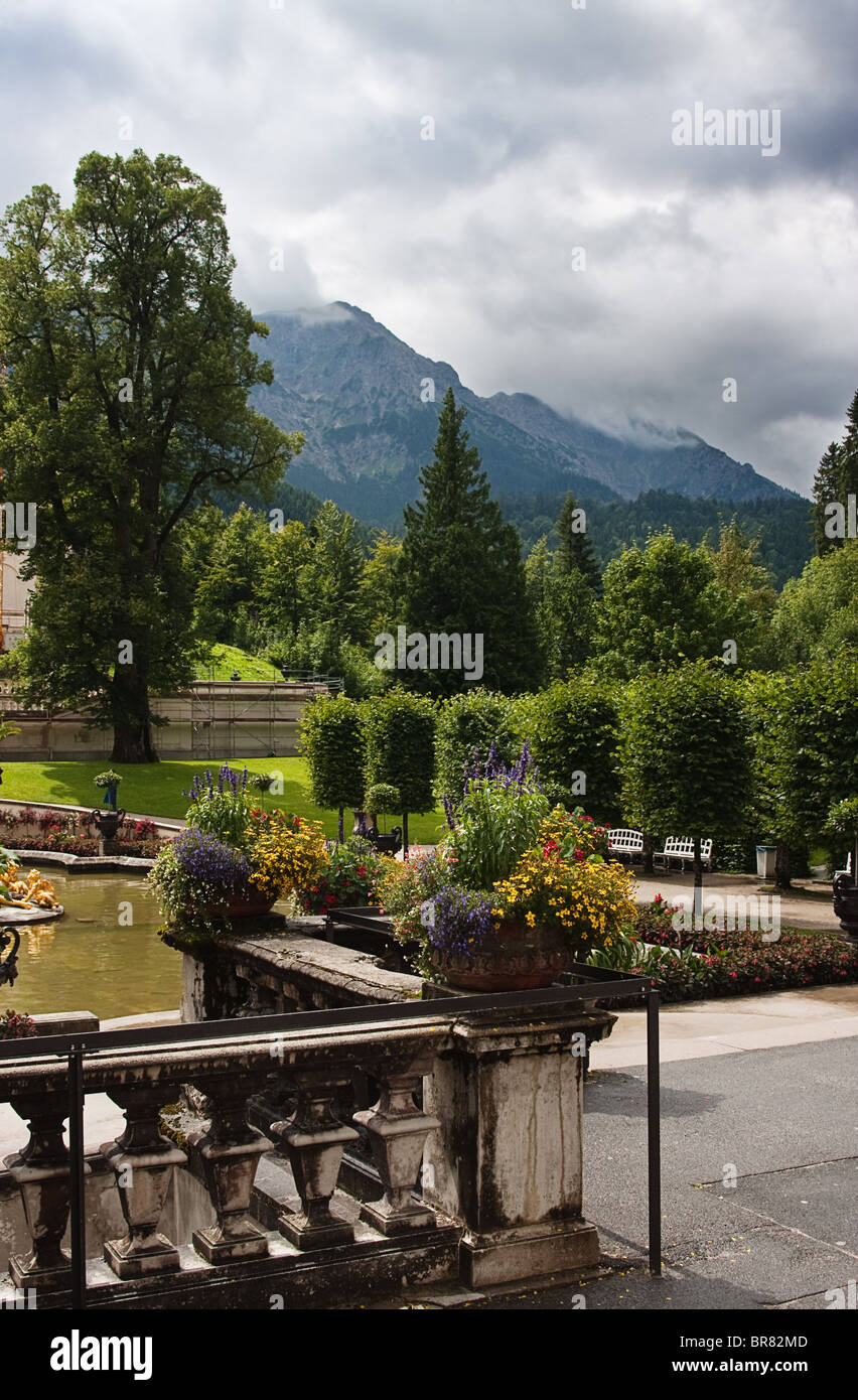 Medieval garden hi-res stock photography and images - Alamy