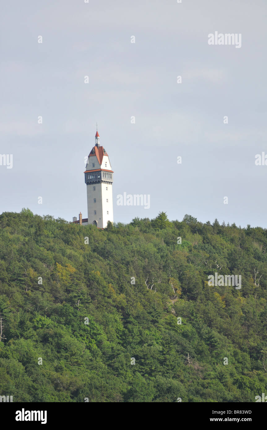 Heublein Tower, Talcott Mountain State Park, Avon, Connecticut, USA ...