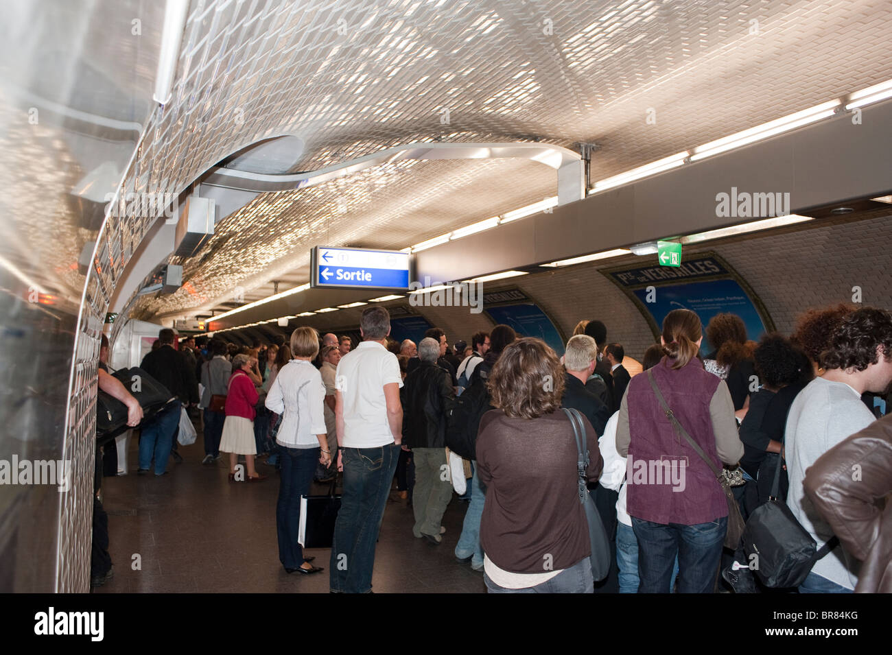 Paris, France, Crowd, Paris Metro, People Inside Platform Porte de Ver ...