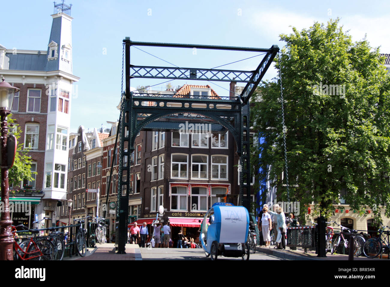 Bridge green holland hi-res stock photography and images - Alamy