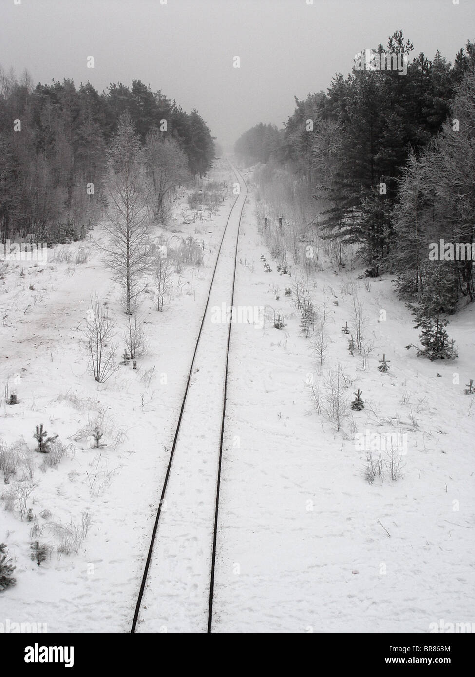 Railway through Extremely Cold Winter Weather Stock Photo - Alamy