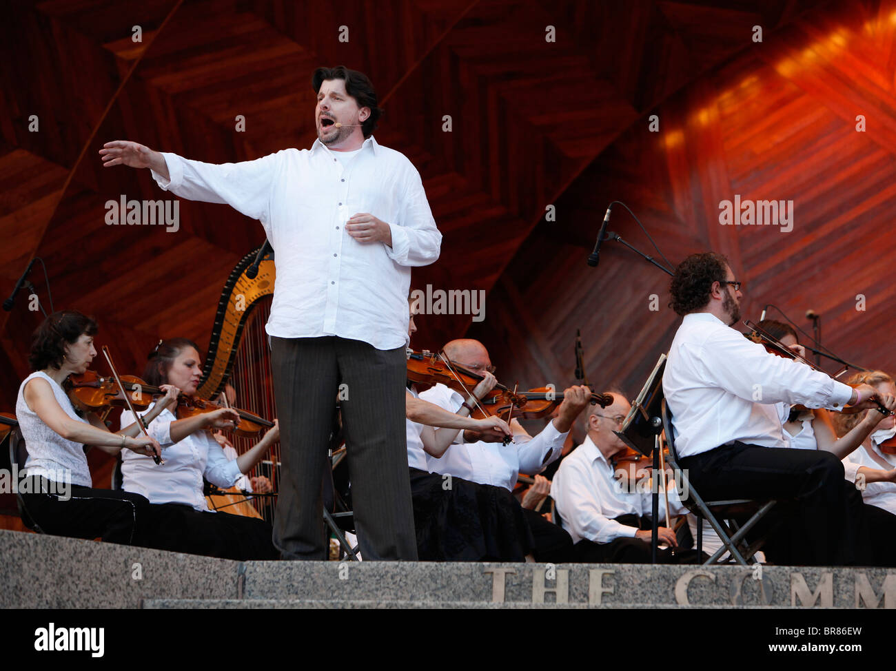 Male opera singer hi-res stock photography and images - Alamy