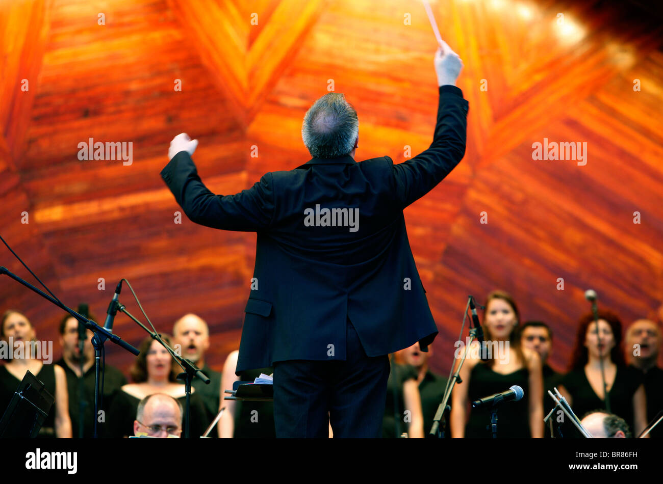 Andrew Bisantz conducts the Boston Landmarks Orchestra in a performance ...