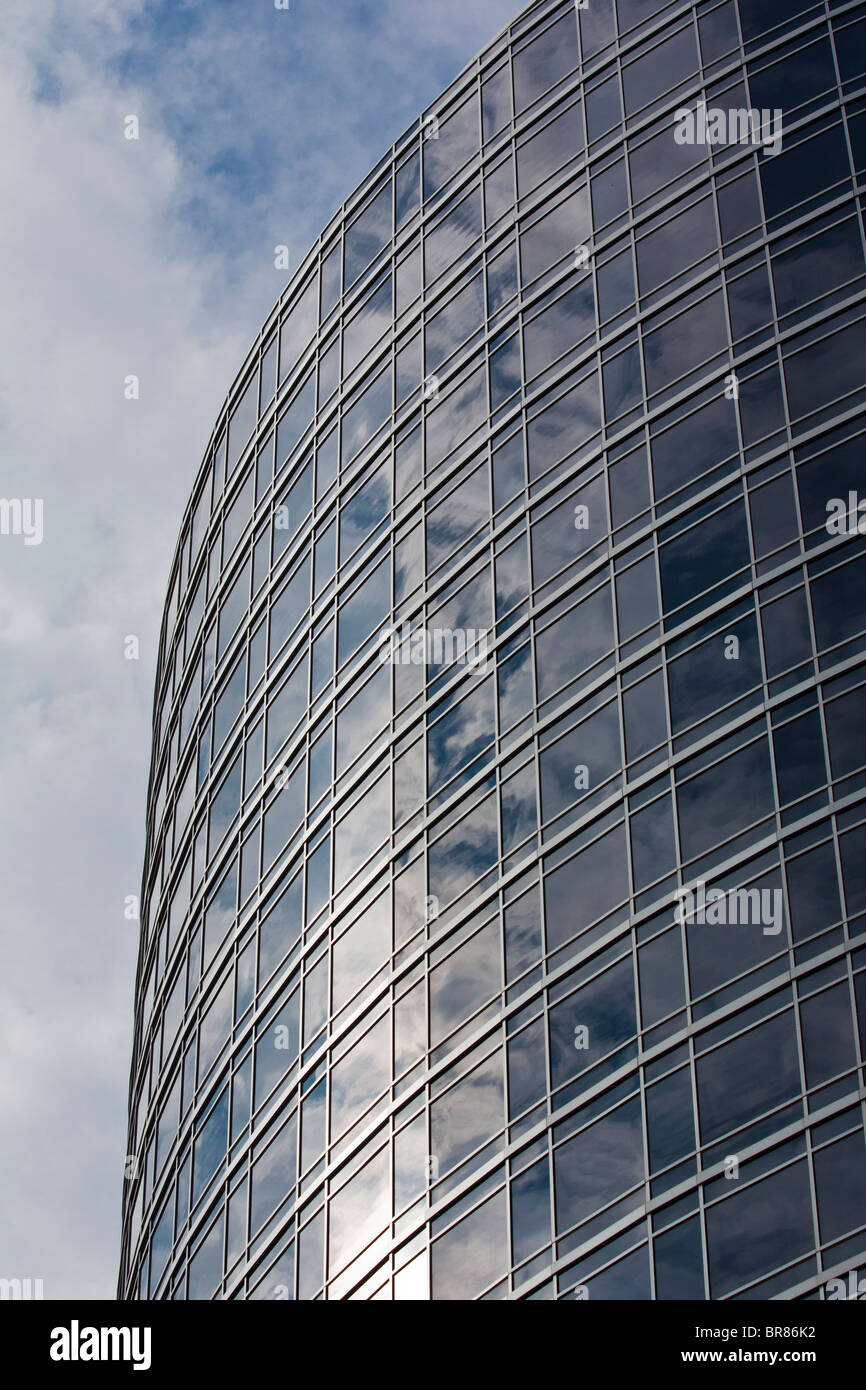 Office no one in modern city business sky hi-res stock photography and ...