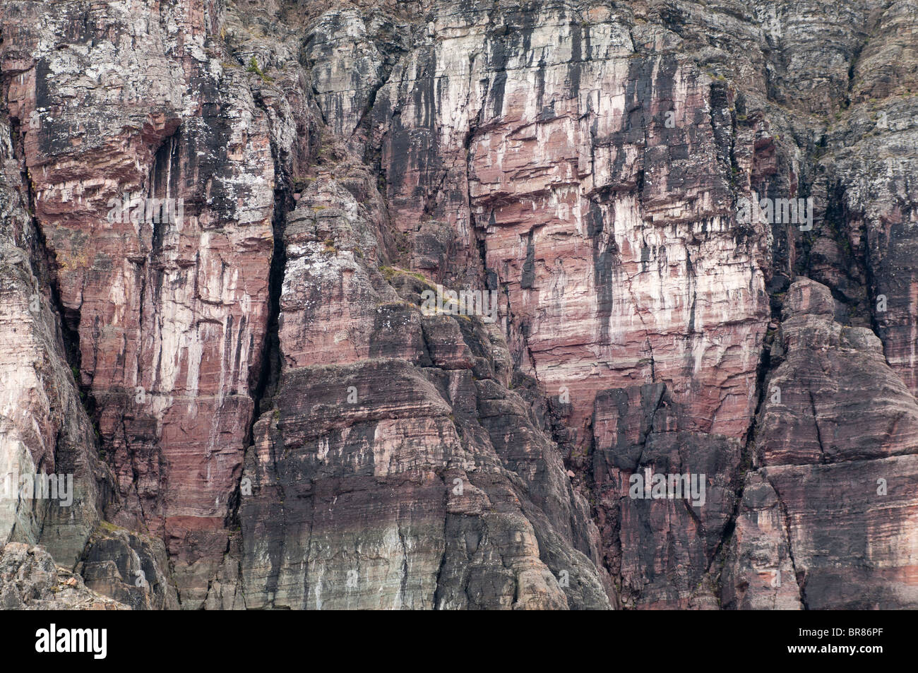 Red rock formations in Logan Pass, Glacier National Park, Montana Stock ...