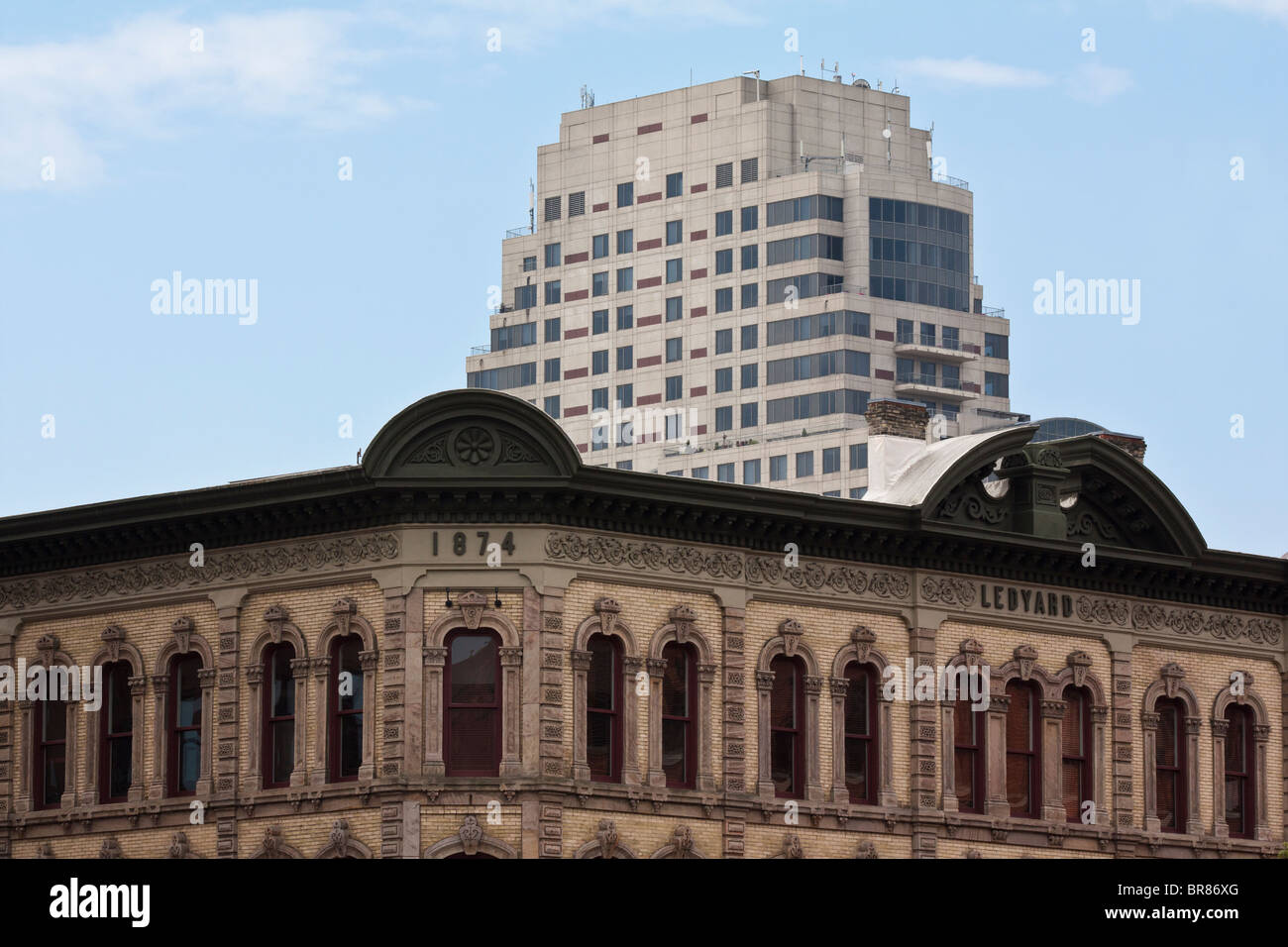 Facade hi res hi-res stock photography and images - Alamy