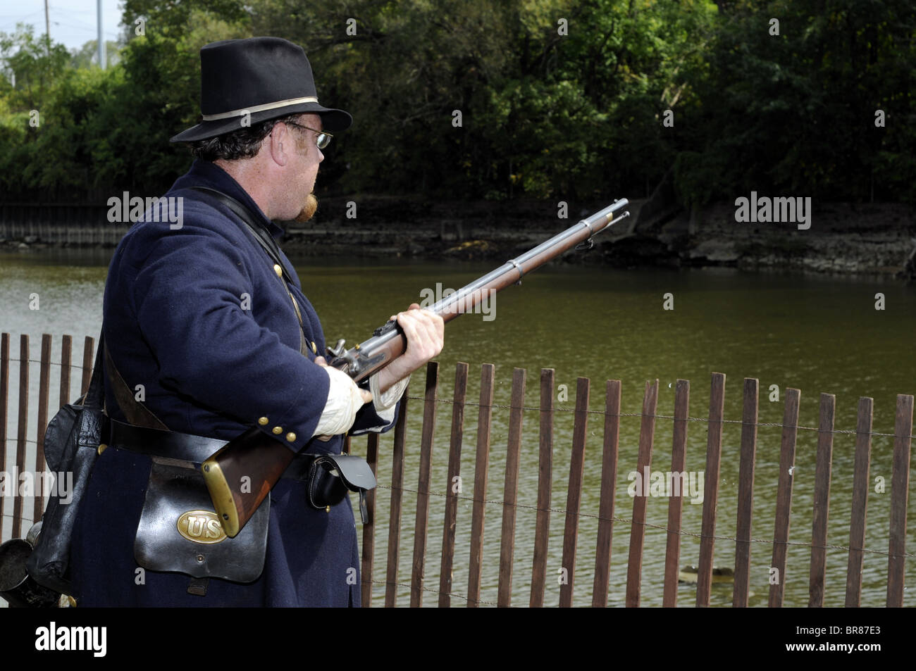 Civil war soldier hi-res stock photography and images - Alamy