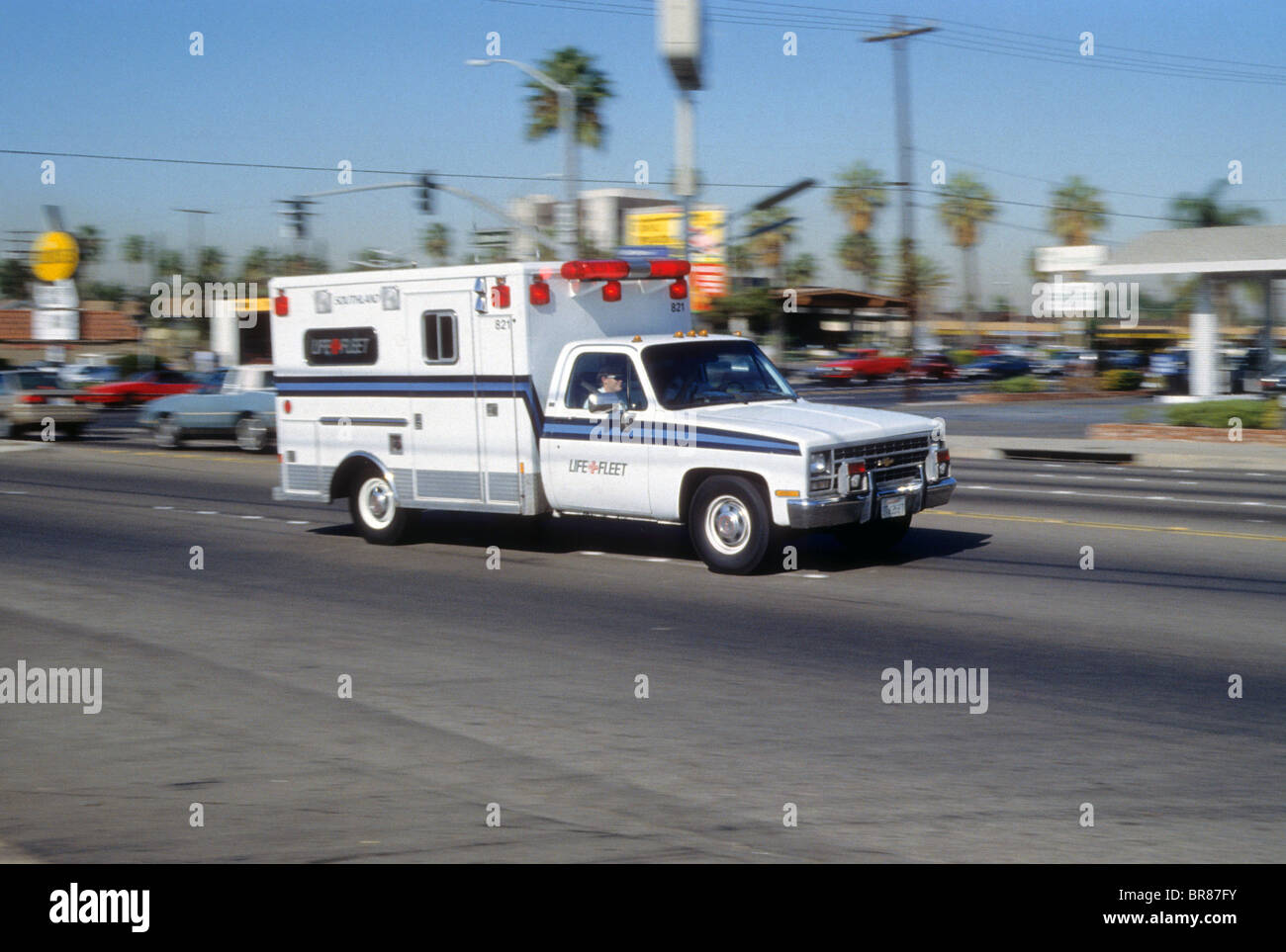 Ambulance emergency response vehicle paramedic medical rescue code 3 ...