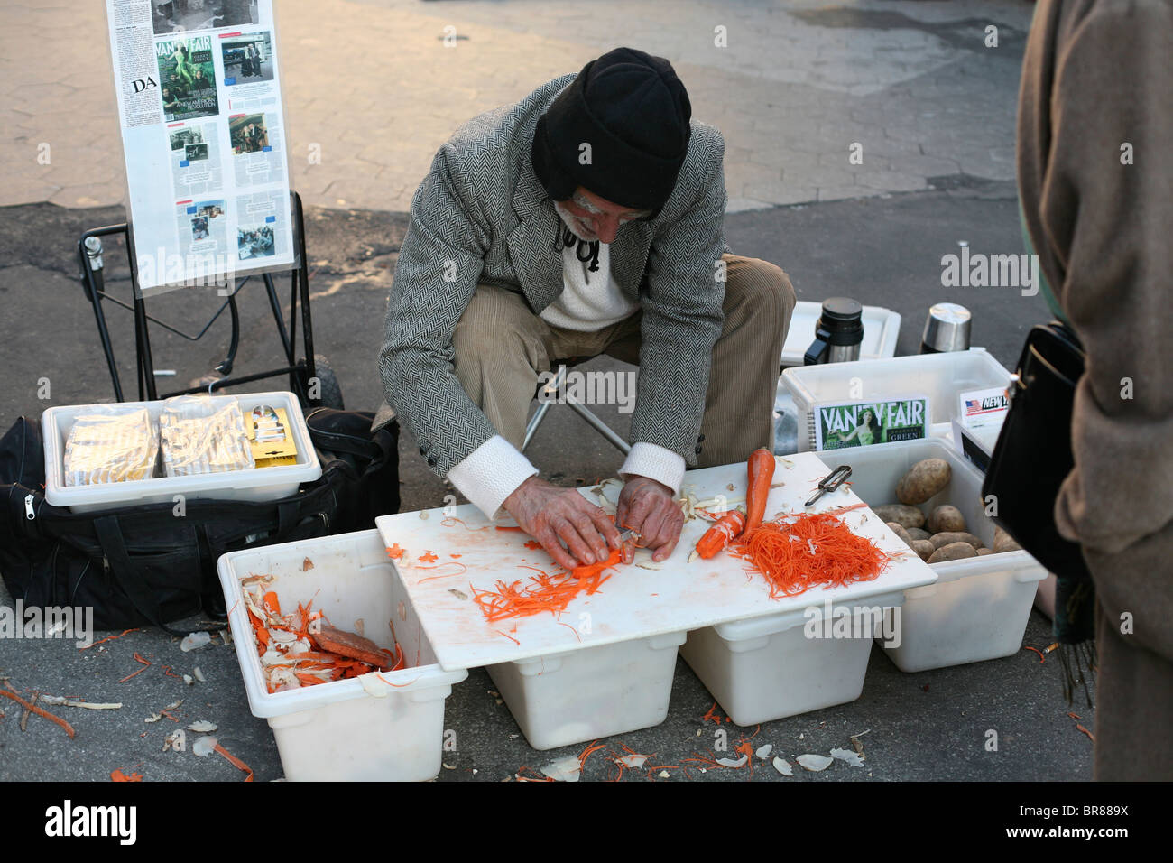 Vegetable market square hi-res stock photography and images - Alamy