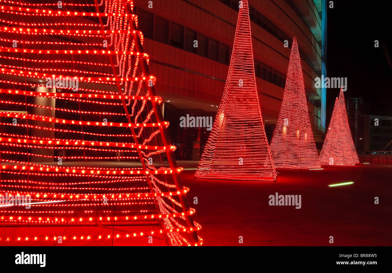 Tree in city illustration hi-res stock photography and images - Alamy