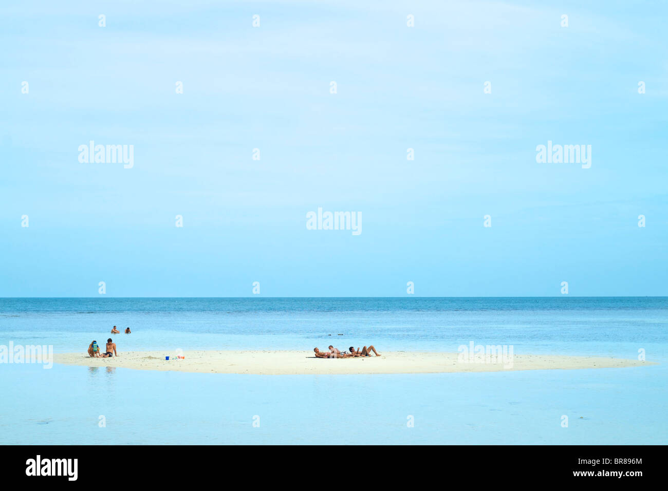 Beach bathers hi-res stock photography and images - Alamy