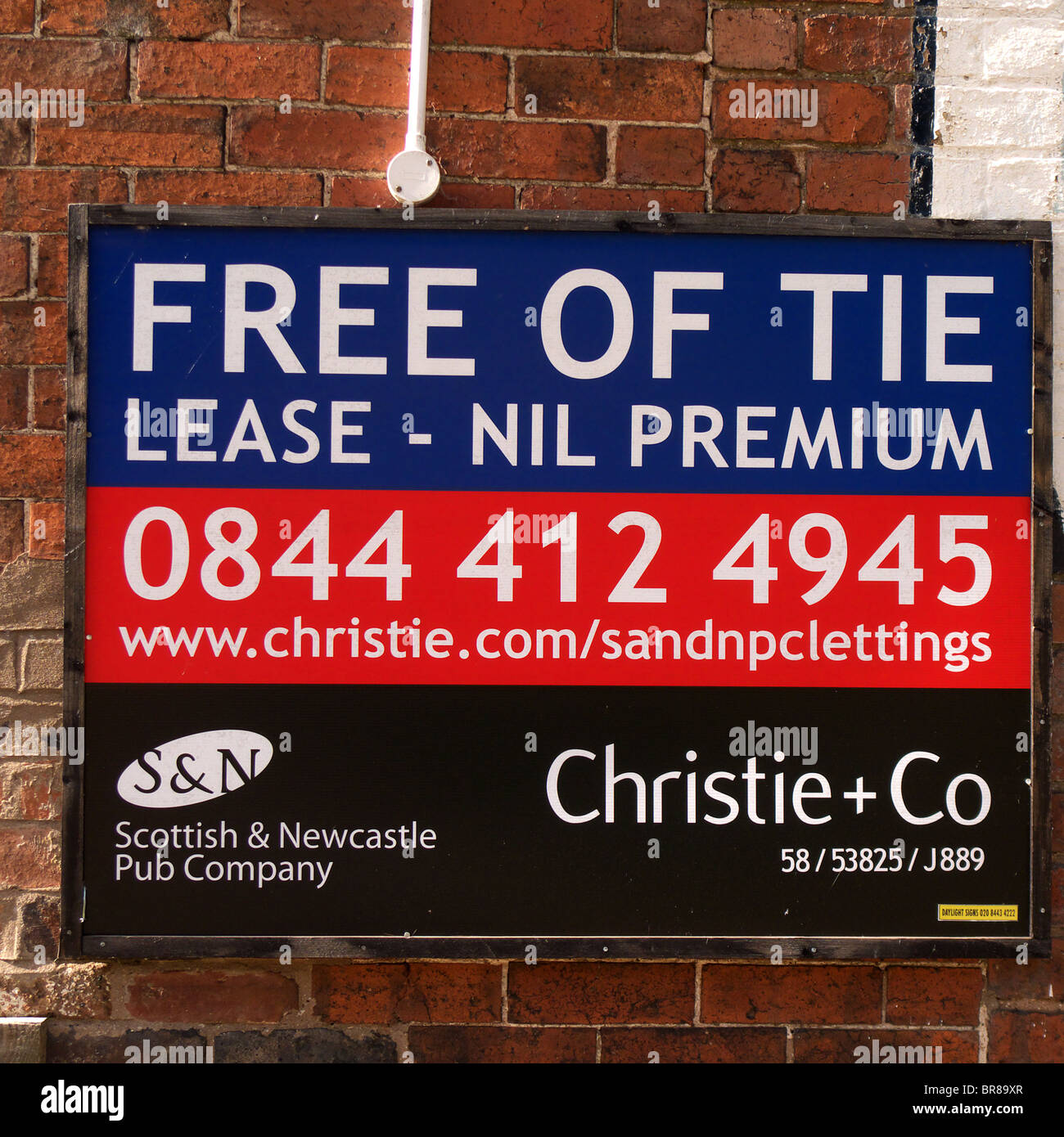Commercial To Let Sign for a Public House fixed to a Wall, UK Stock ...