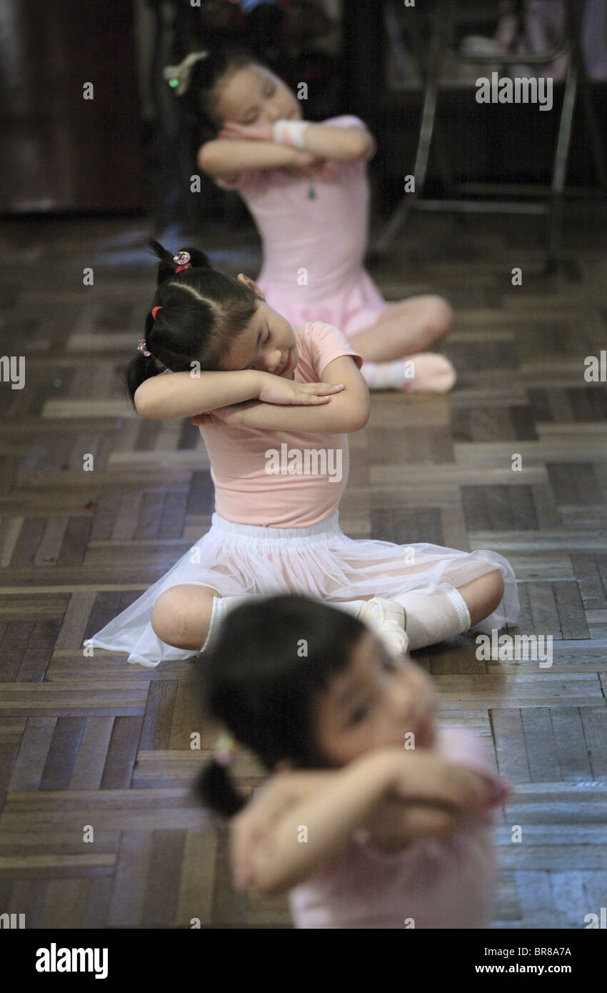 Shanghai ballet hi-res stock photography and images - Alamy