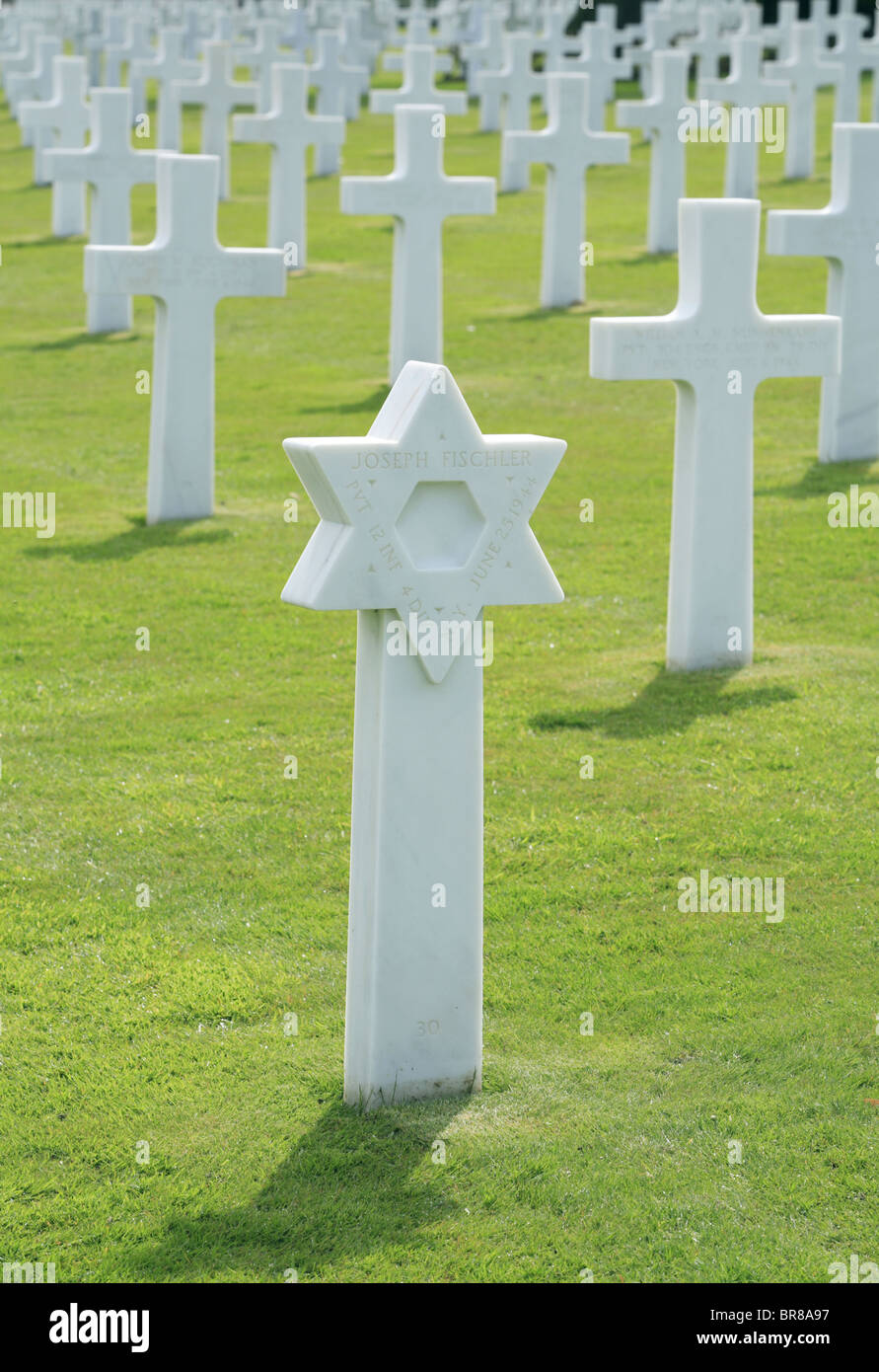 The grave of a Jewish American soldier at the Normandy Ameriacan ...