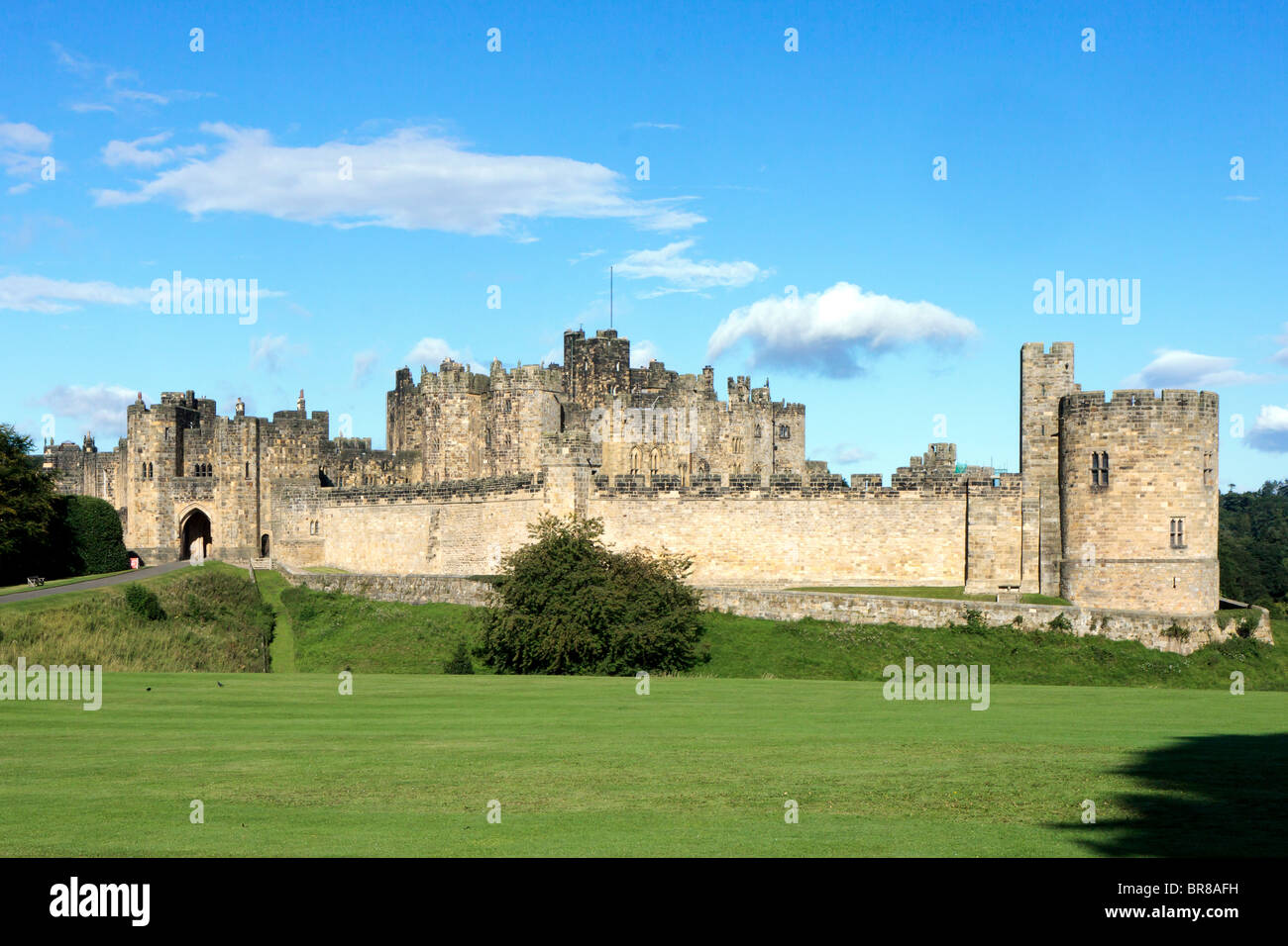 Alnwick castle percys hi-res stock photography and images - Alamy