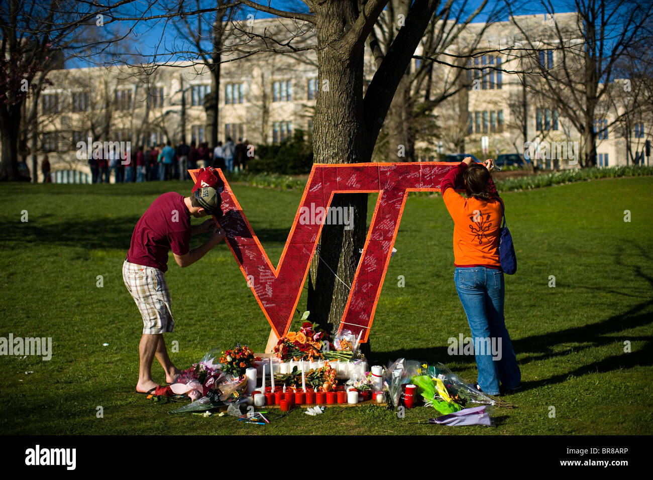 Scenes from the campus of Virginia Tech sight of a shooting masacre ...