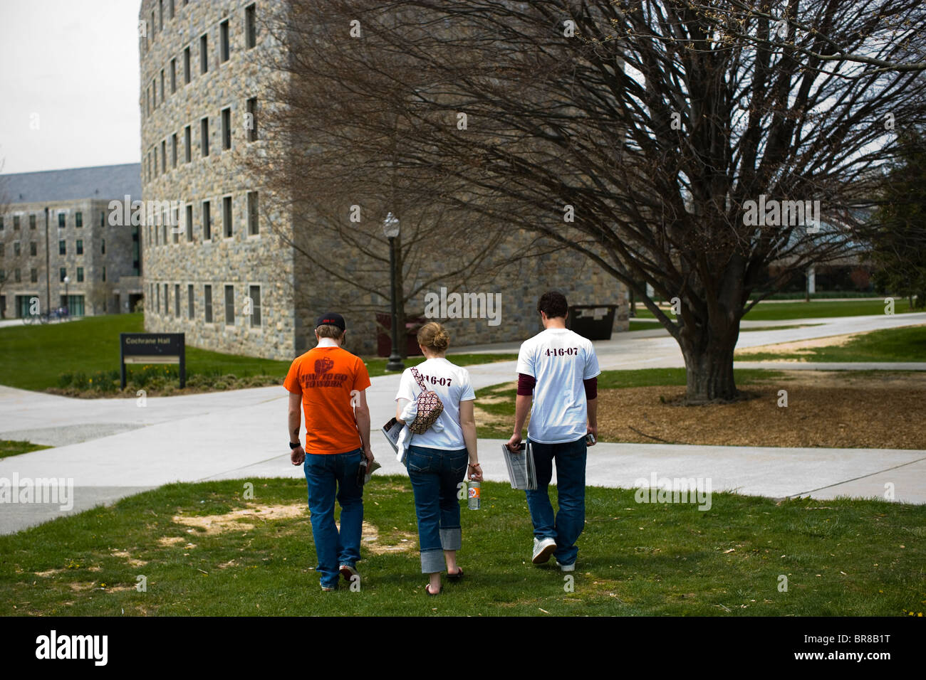 Scenes from the campus of Virginia Tech sight of a shooting masacre ...