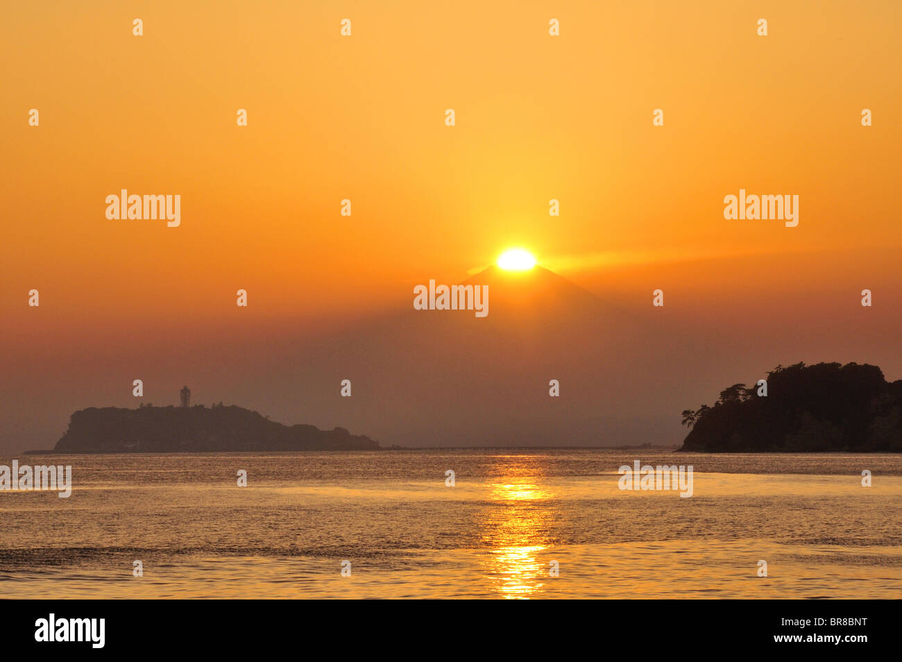 Sun above Mt. Fuji Stock Photo - Alamy